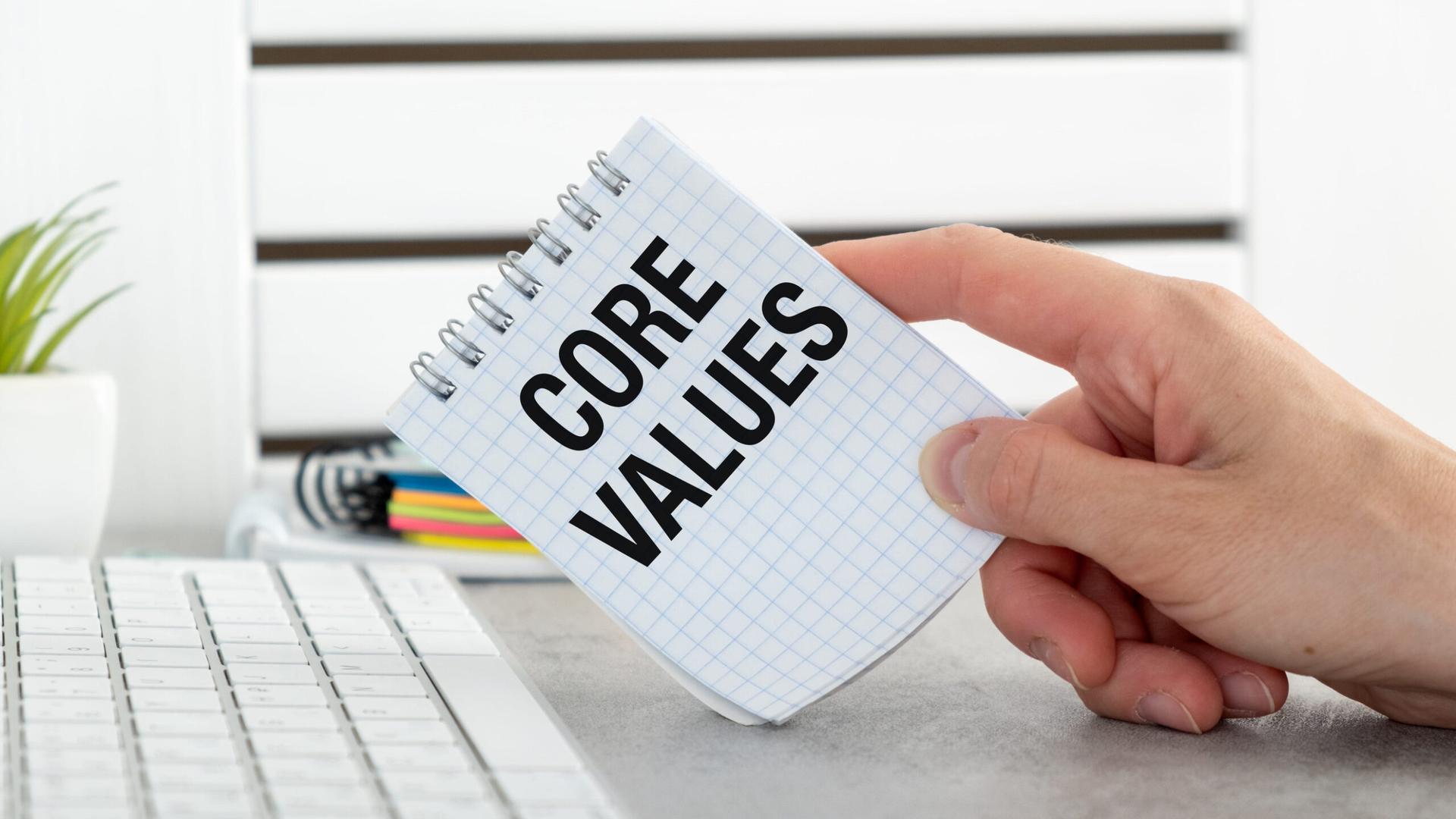 5 Bukti Kuat Core Values Bukan Sekadar Slogan Pajangan di Dinding Kantor