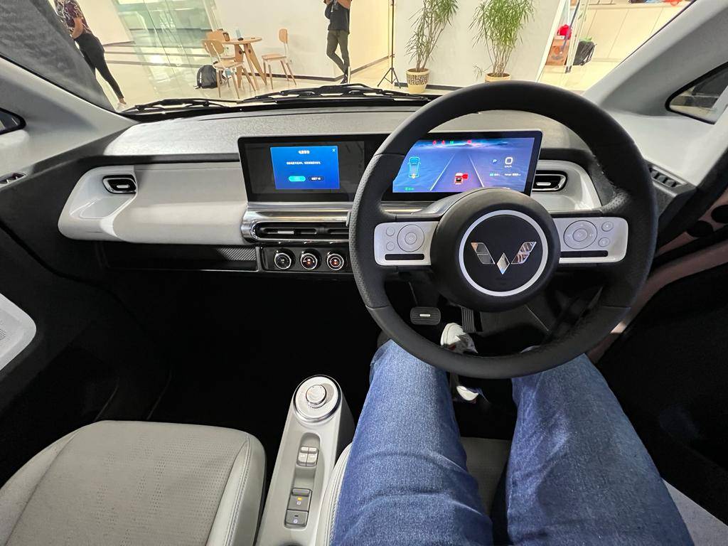 Tampil Minimalis, Interior Wuling Air ev Bawa Konsep Homelike Design
